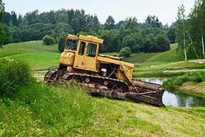 Step-by-Step: How to Dig a Pond With a Bulldozer – Landscapingplanet ...