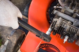 Can a Lawn Mower Get Vapor Lock? All You Need To Know ...